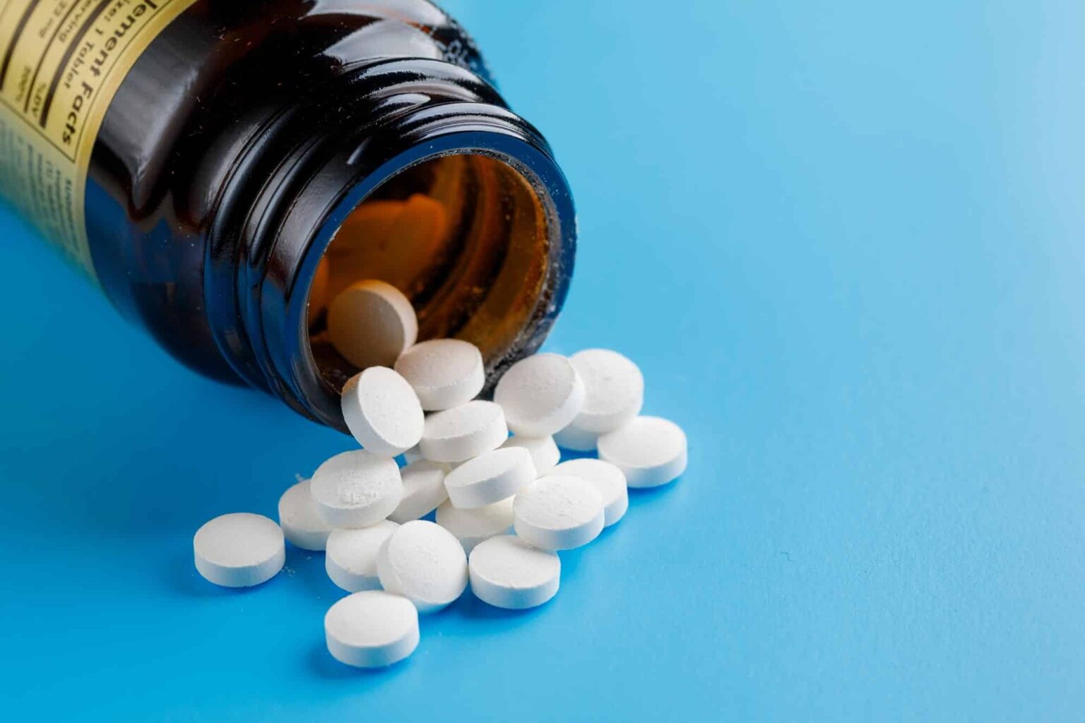 Zinc Tablets: Benefits, Uses, and Their Impact on Eye Health
